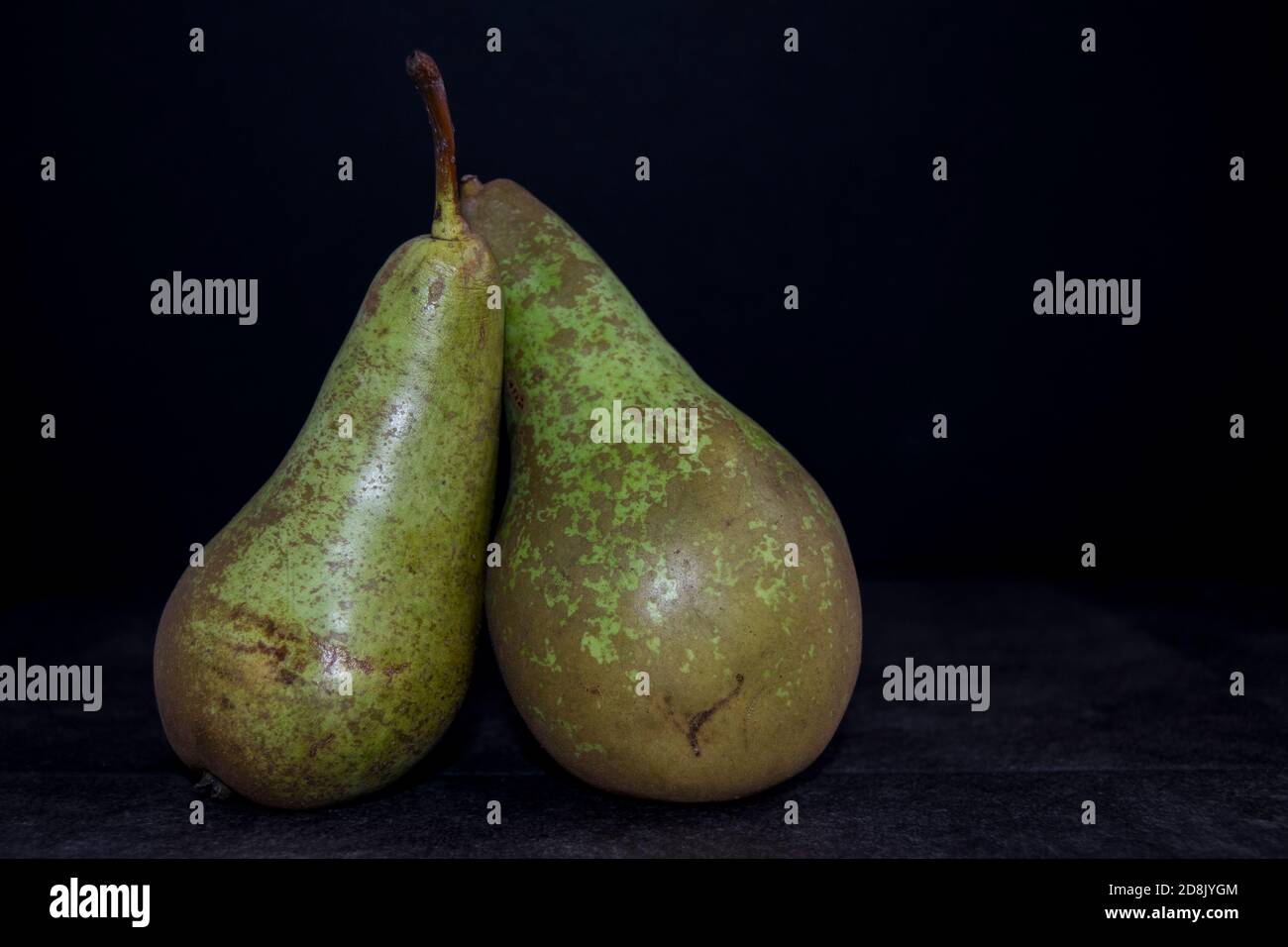 Due pere due pere immagini e fotografie stock ad alta risoluzione - Alamy
