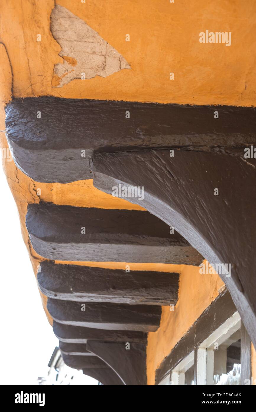 Travi del tetto in legno immagini e fotografie stock ad alta ...