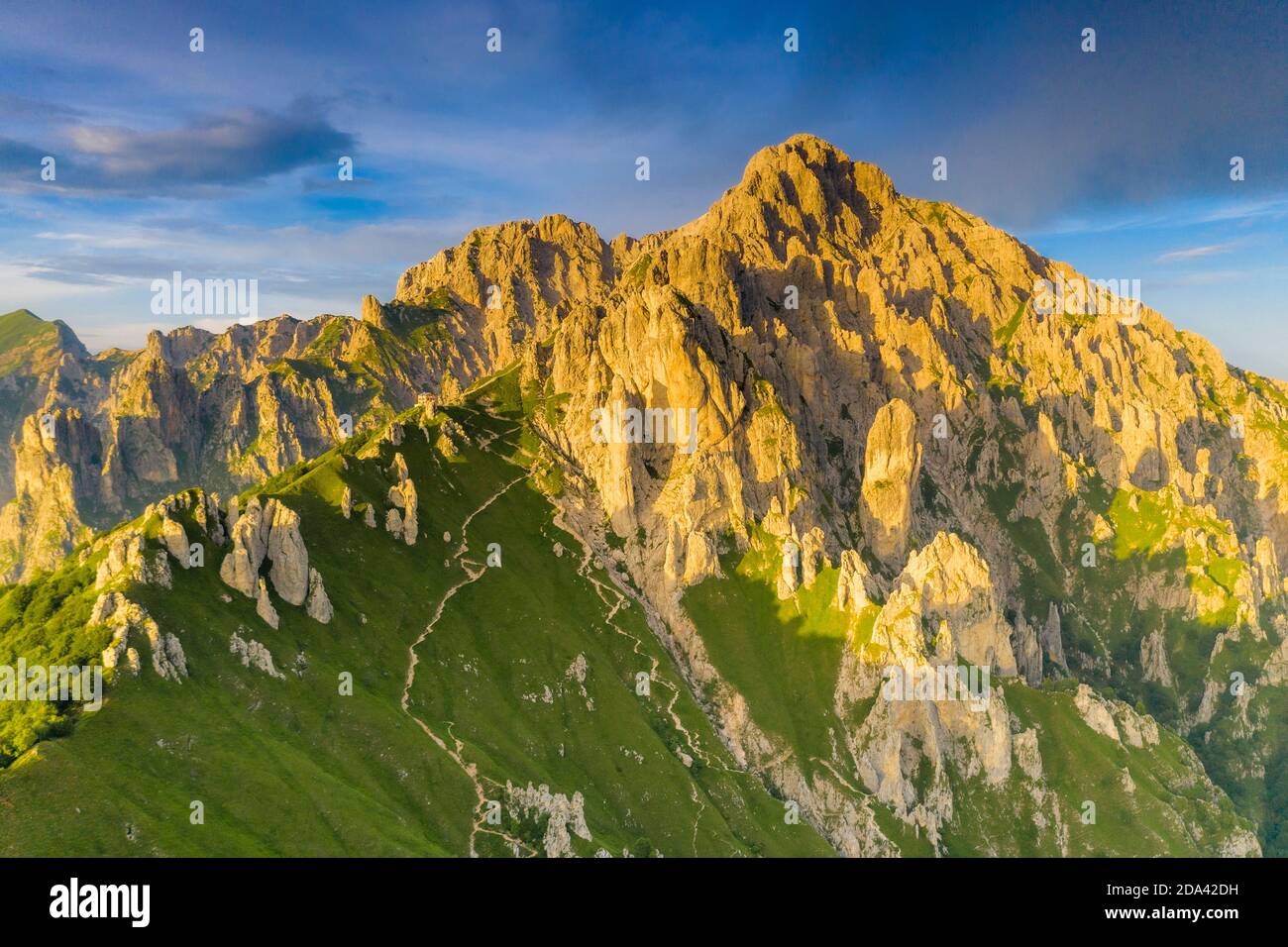 Lago di lecco aerial immagini e fotografie stock ad alta risoluzione ...