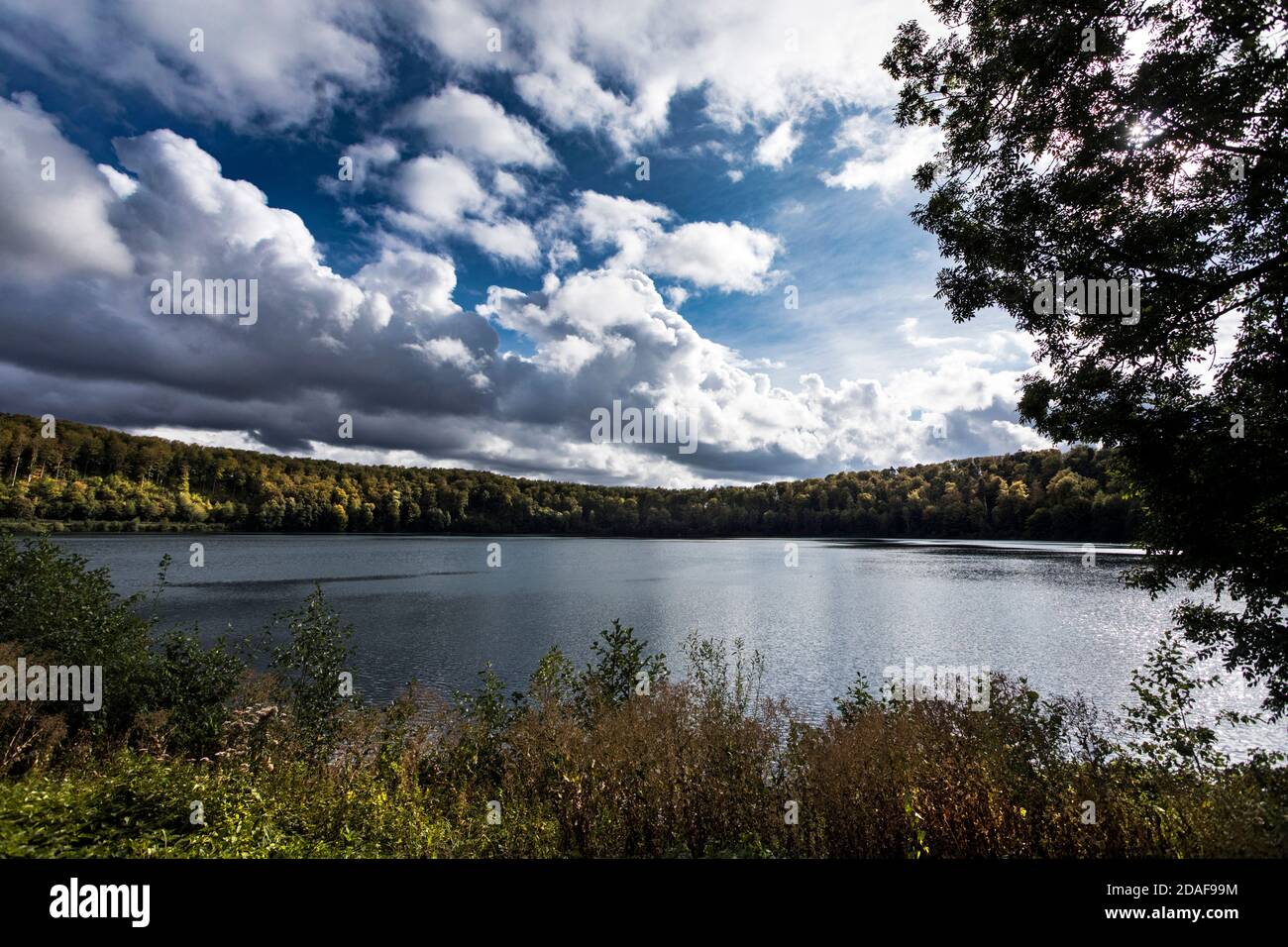 Eifel vulcanico immagini e fotografie stock ad alta risoluzione - Alamy