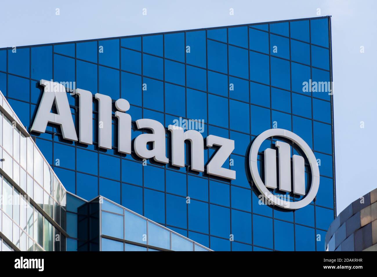 Allianz logo immagini e fotografie stock ad alta risoluzione - Alamy