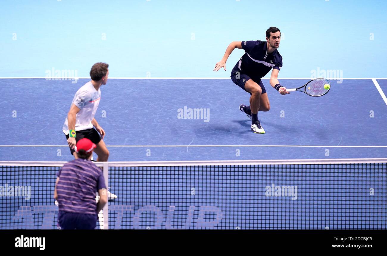 Il compagno Pavic e Bruno Soares (a sinistra) in azione durante la loro partita doppia il sesto ...