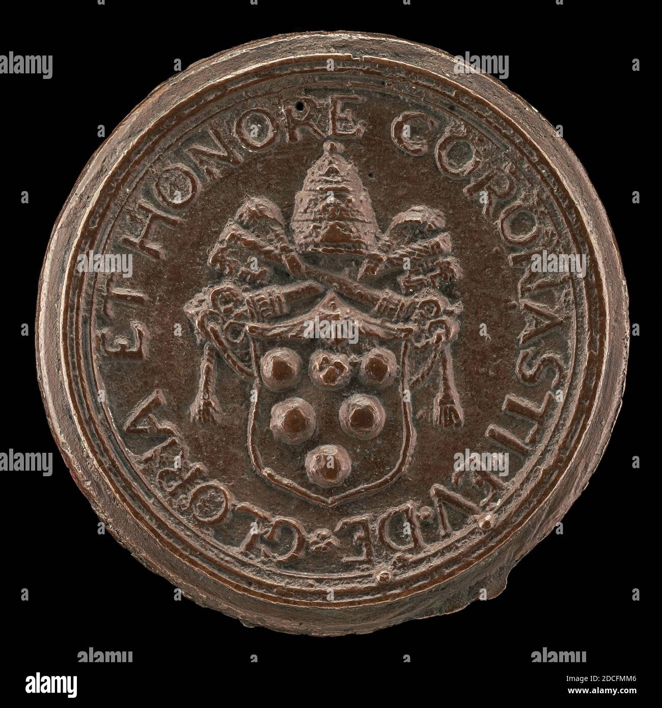 Tiara papale immagini e fotografie stock ad alta risoluzione - Alamy