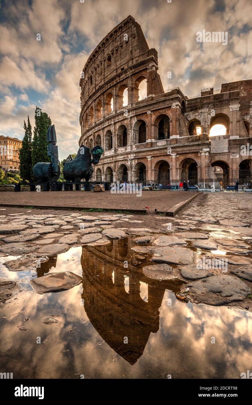 Struttura del colosseo immagini e fotografie stock ad alta risoluzione ...