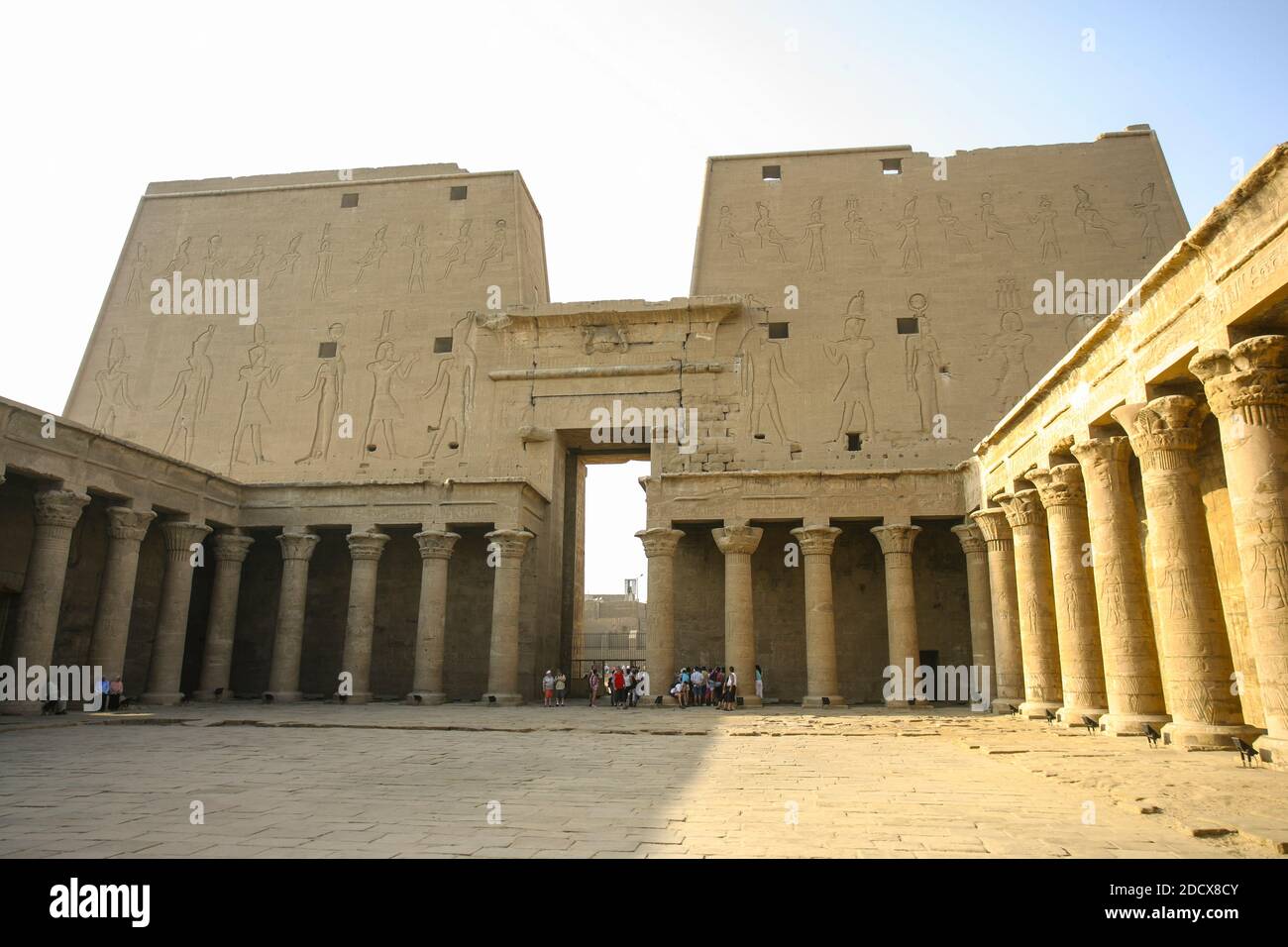 Santuario di horus a edfu tempio di horus immagini e fotografie stock ...