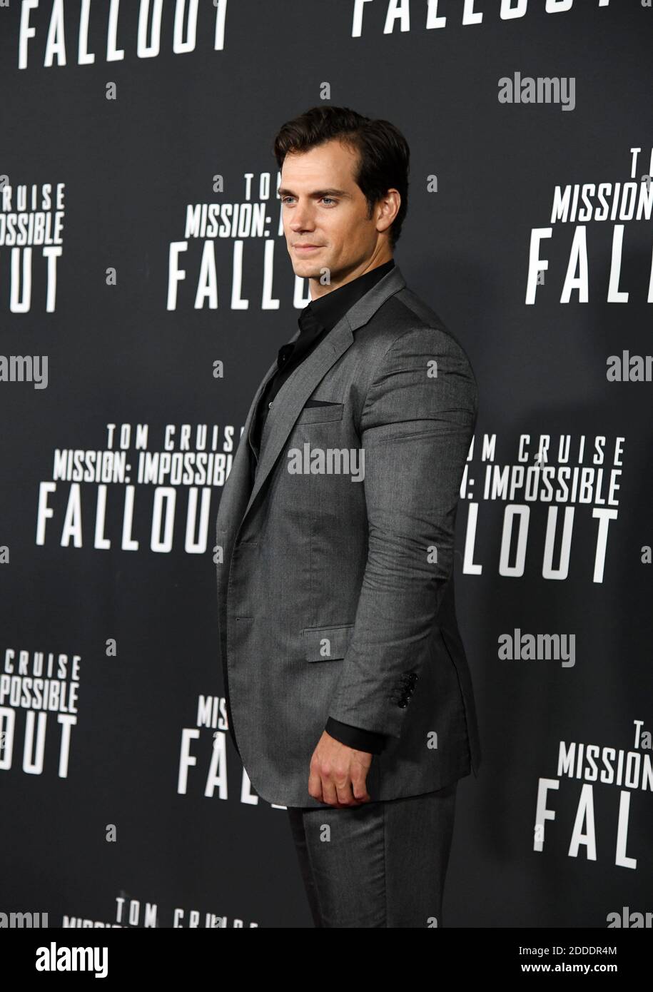 Henry Cavill frequenta la prima americana di 'missione: Impossibile ...