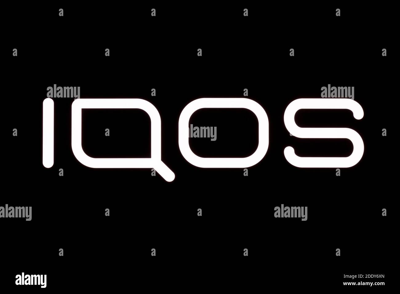 Iqos logo immagini e fotografie stock ad alta risoluzione - Alamy