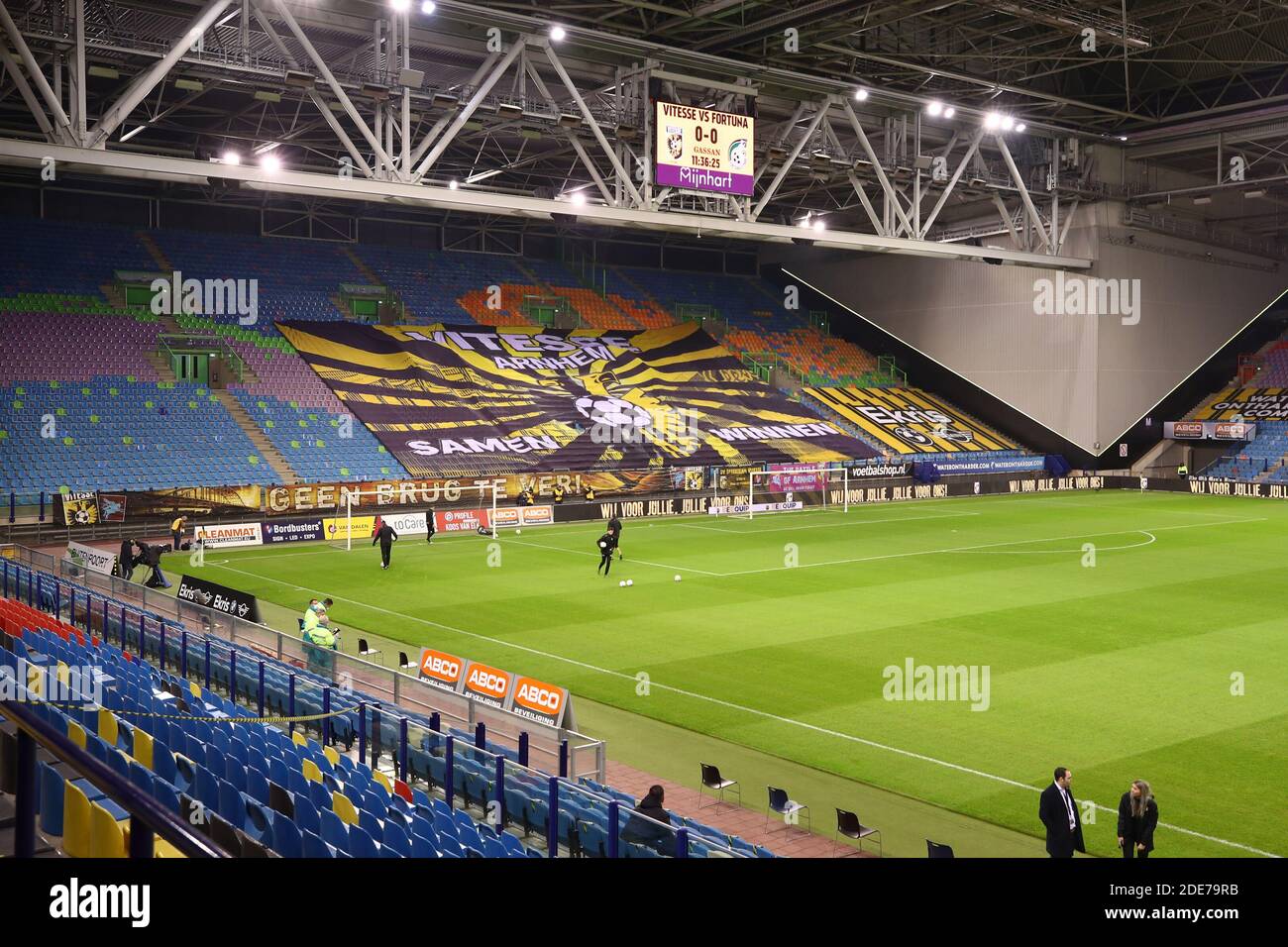 ARNHEM, PAESI BASSI - NOVEMBRE 29: Stadio Gelredome di Vitesse durante ... ARNHEM, PAESI BASSI - NOVEMBRE 29: Stadio Gelredome di Vitesse durante ...