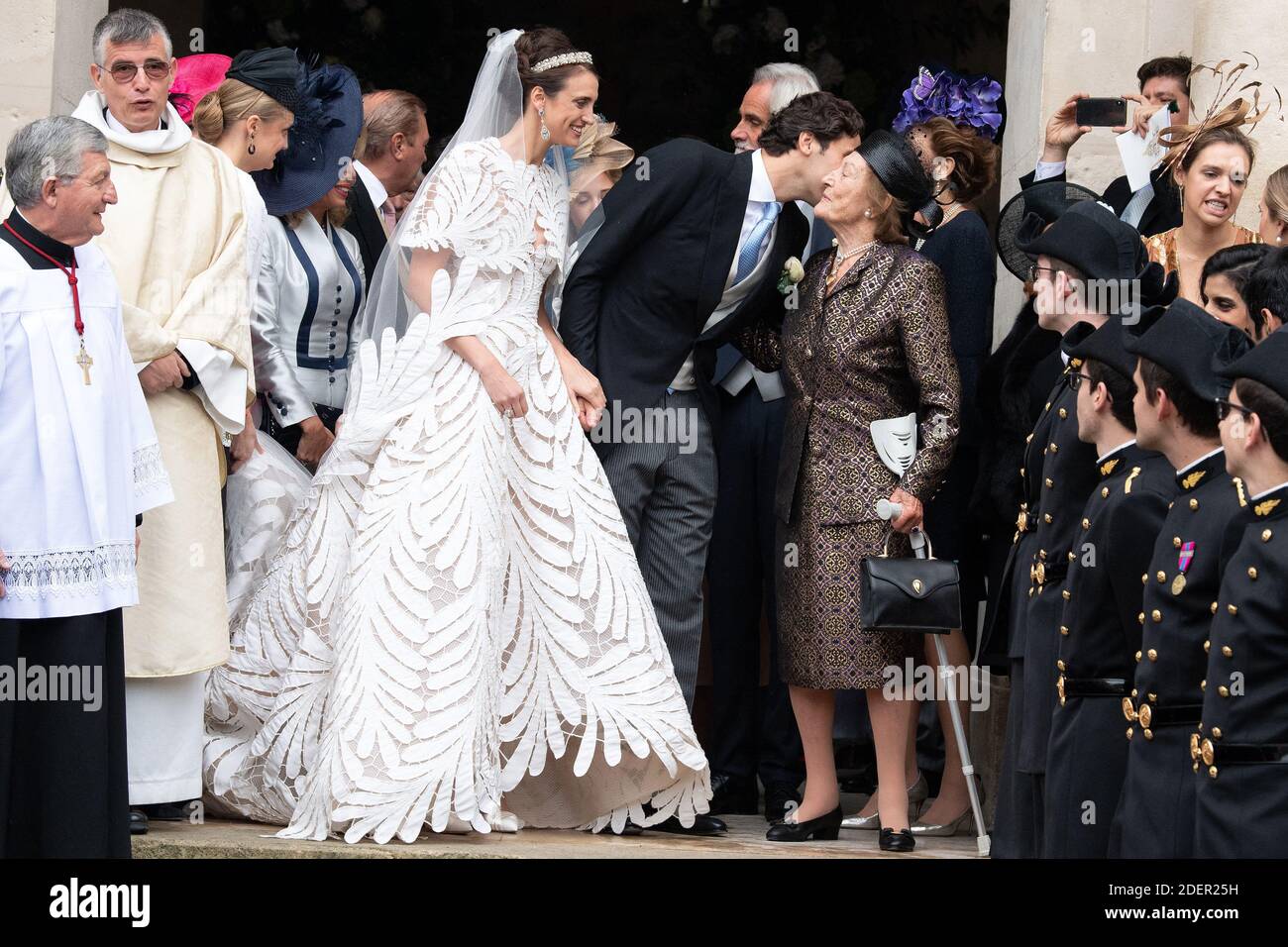 Il principe Jean-Christophe Napoleon pone con la nonna, la principessa ...