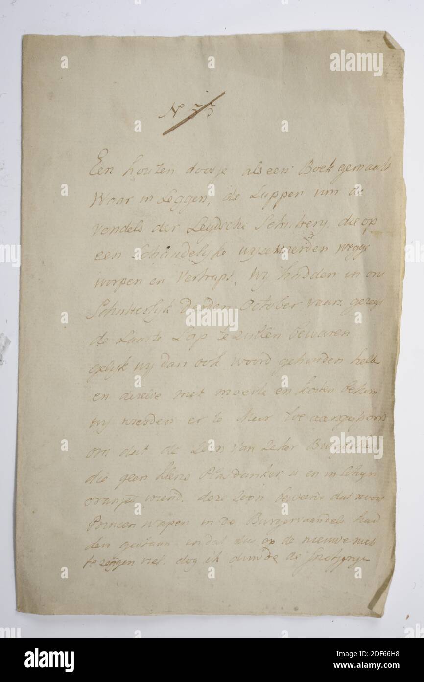 Carta rettangolare doppia piegata immagini e fotografie stock ad alta ...