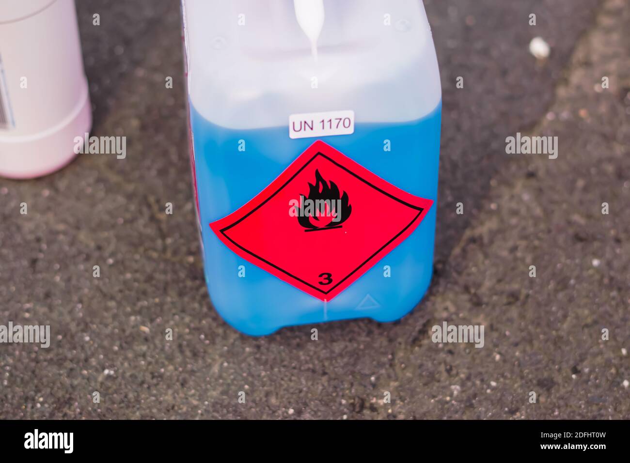 Segno simbolo infiammabile immagini e fotografie stock ad alta ...