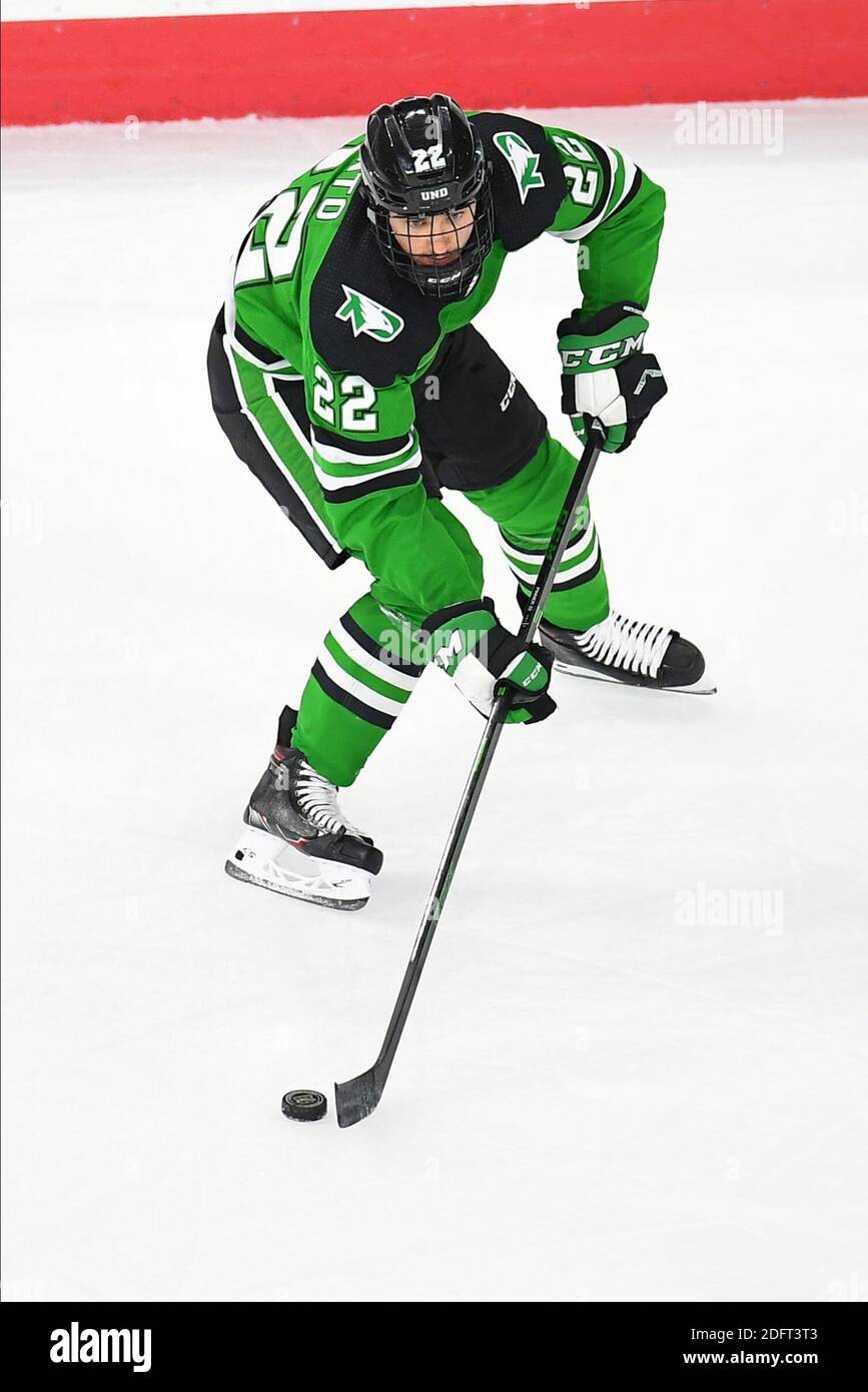6 dicembre 2020 North Dakota Fighting Hawks Forward Shane Pinto (22 ...