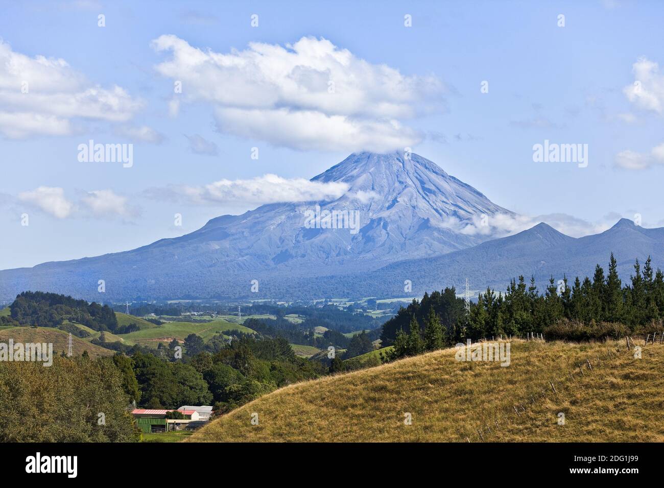 Monte taranaki egmont immagini e fotografie stock ad alta risoluzione ...