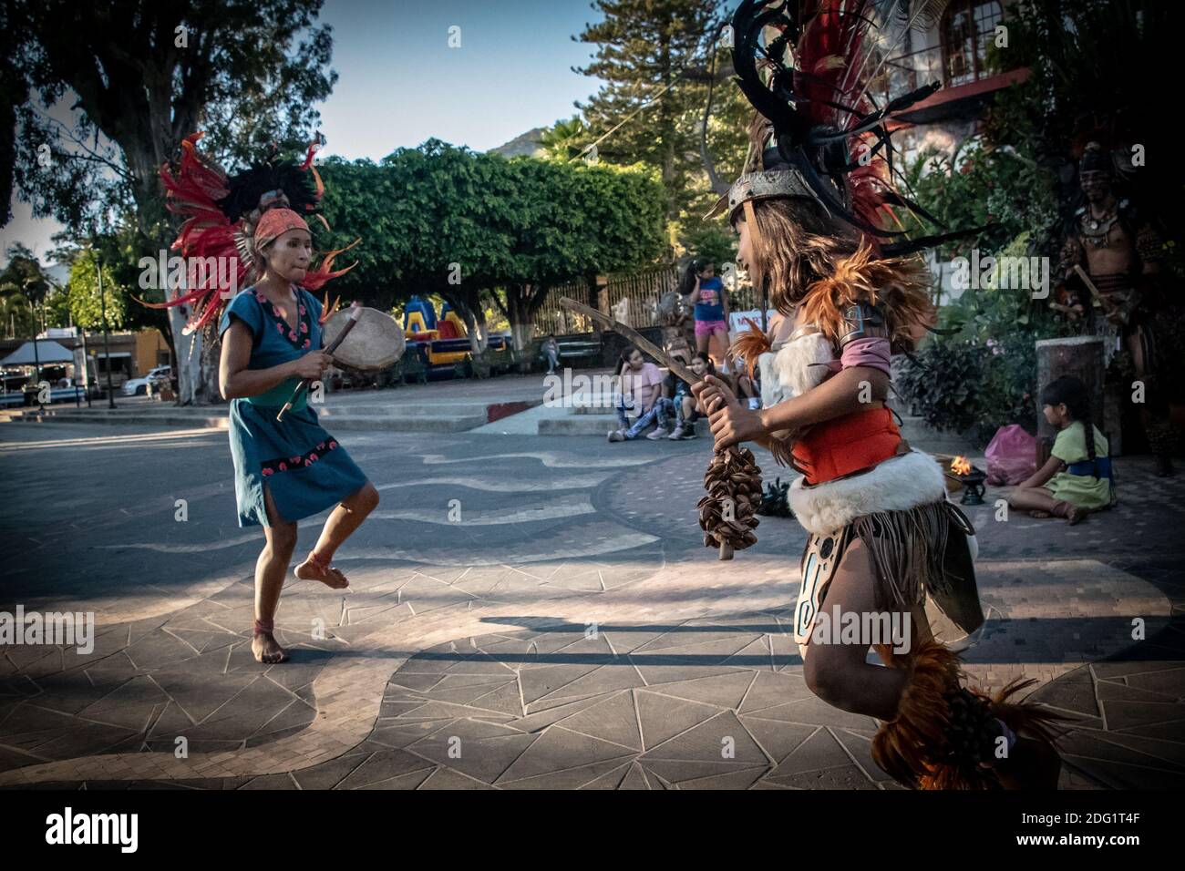 Danza del fumo immagini e fotografie stock ad alta risoluzione - Alamy