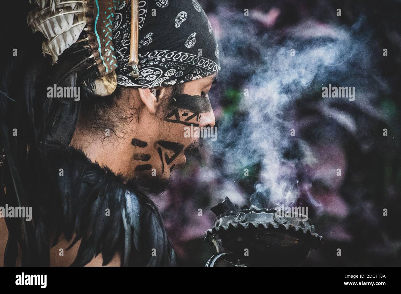 Danza del fumo immagini e fotografie stock ad alta risoluzione - Alamy