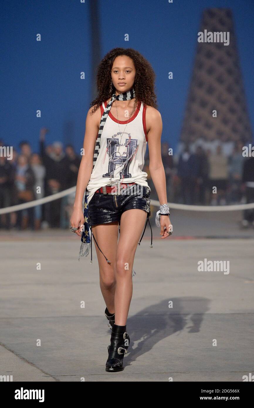 Selena forrest immagini e fotografie stock ad alta risoluzione - Alamy