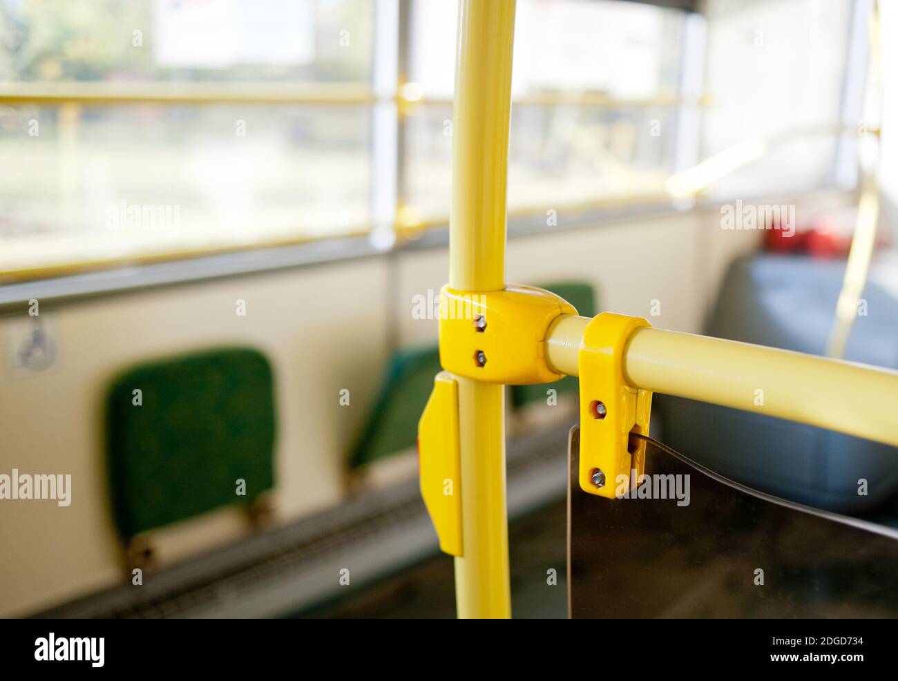 Corrimano del bus immagini e fotografie stock ad alta risoluzione - Alamy