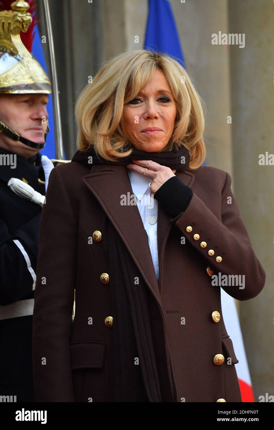 Brigitte Macron, moglie del presidente Emmanuel Macron, accoglie i ...