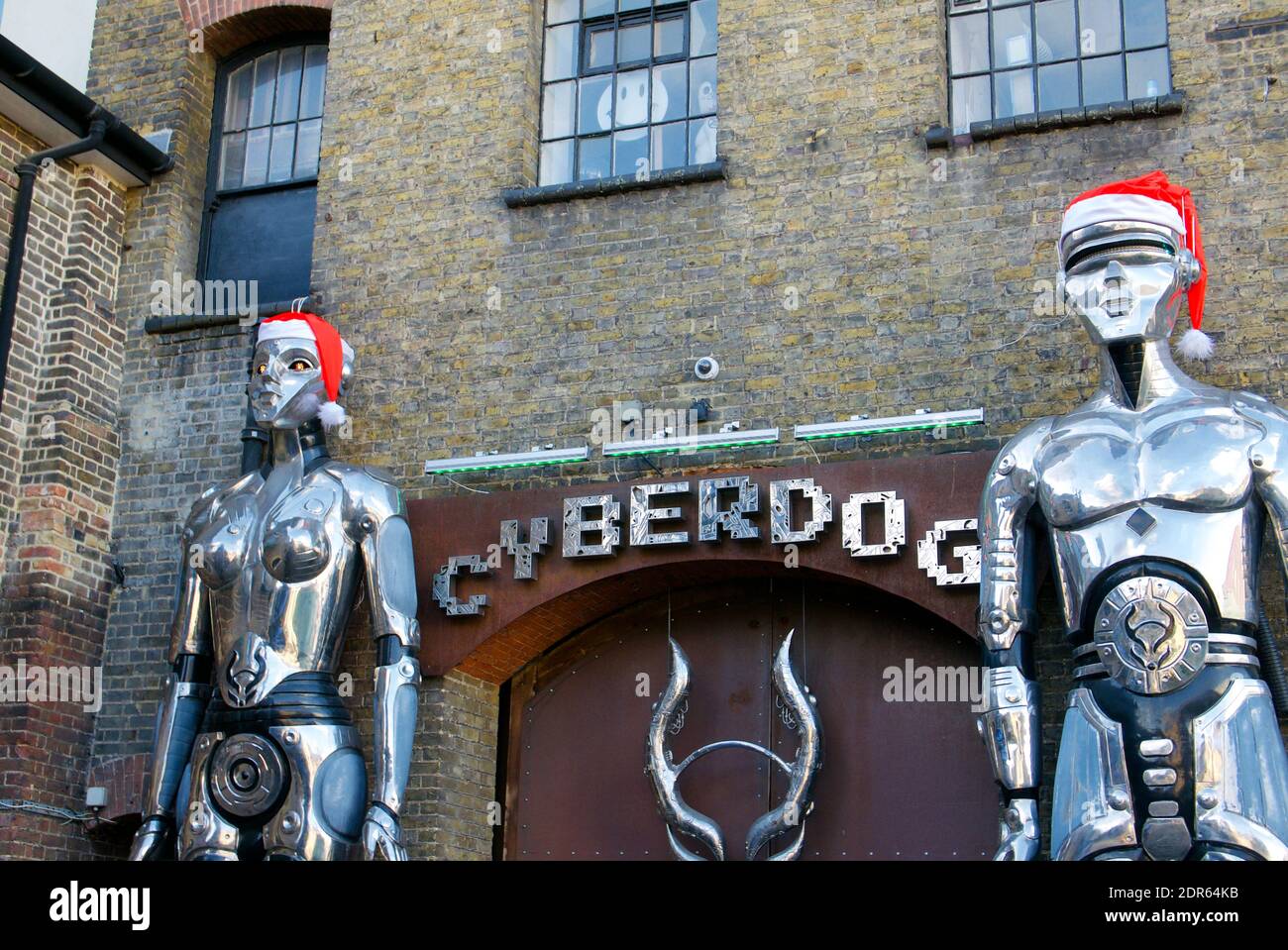 Cyberdog shop in camden market immagini e fotografie stock ad alta ...