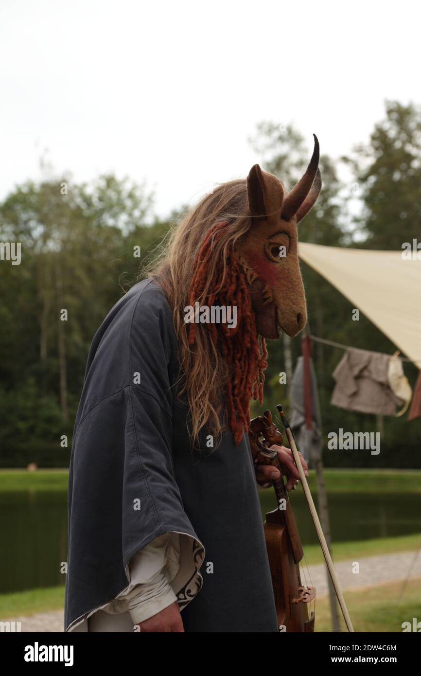 Violino di capra immagini e fotografie stock ad alta risoluzione - Alamy