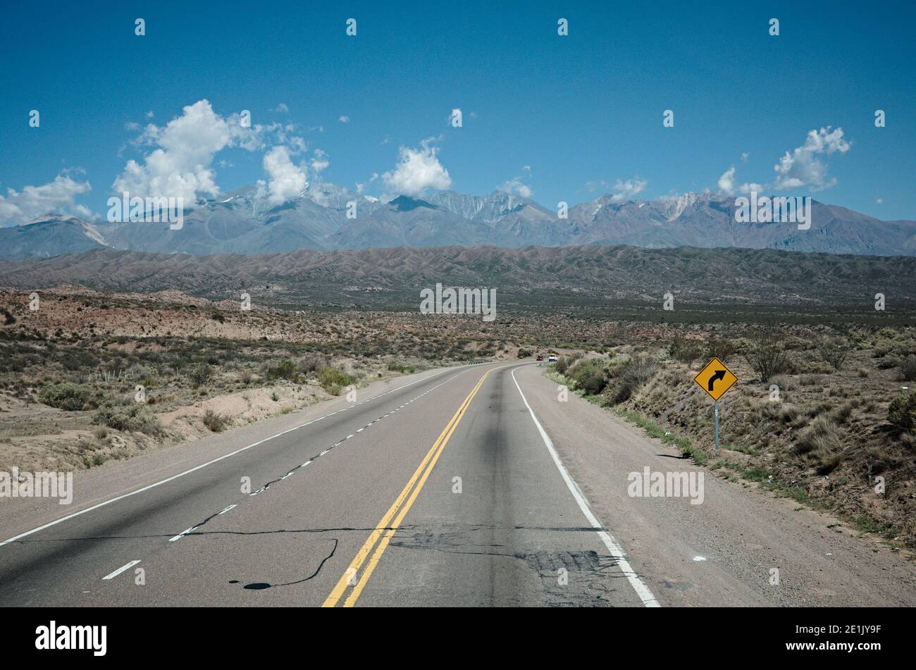 Cartello Stradale Di Montagna Immagini e Fotos Stock - Alamy