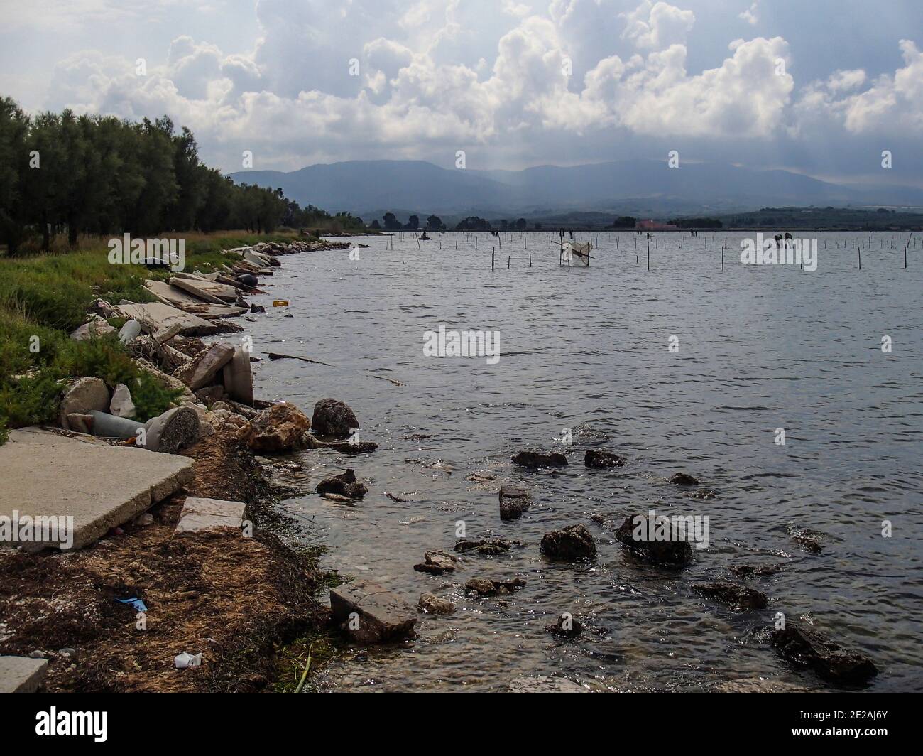 Lago di varano immagini e fotografie stock ad alta risoluzione - Alamy