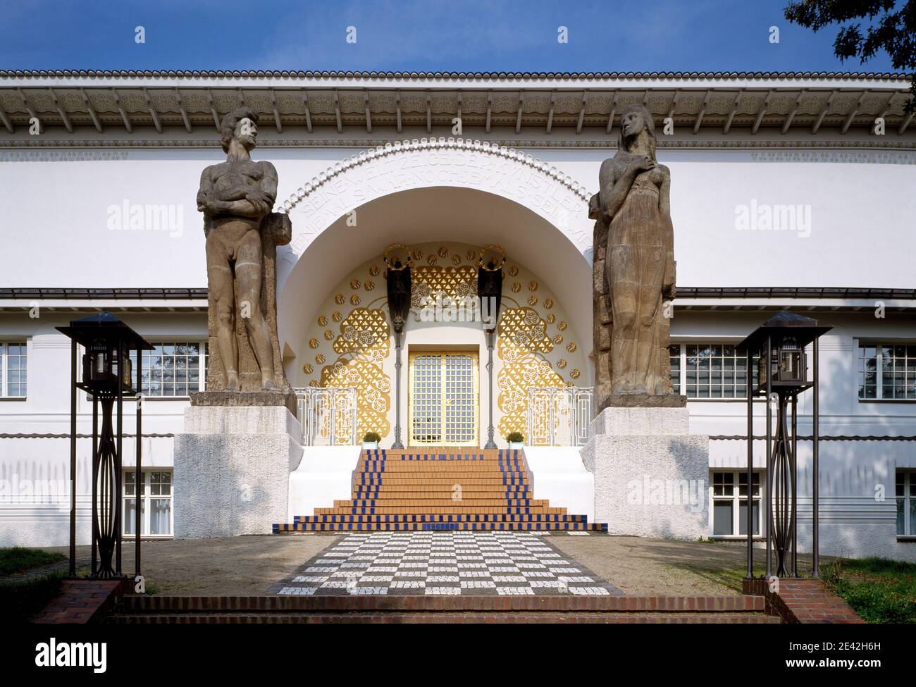 Olbrich house immagini e fotografie stock ad alta risoluzione - Alamy