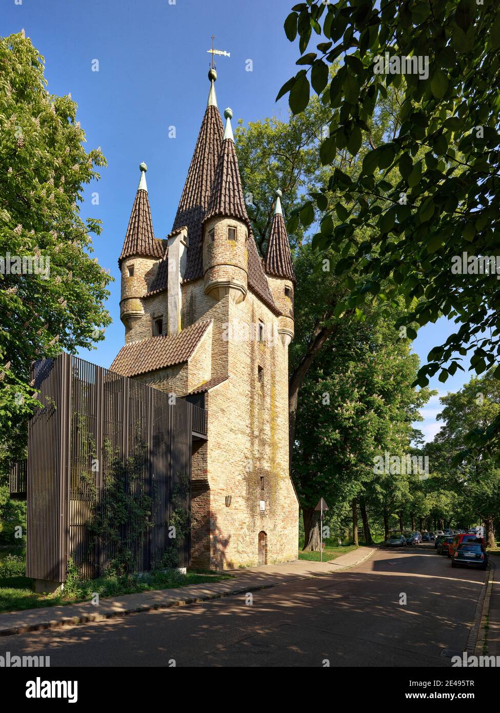 Fossato della città, canale, fiume, acqua fluente, canale-come, mattone ...