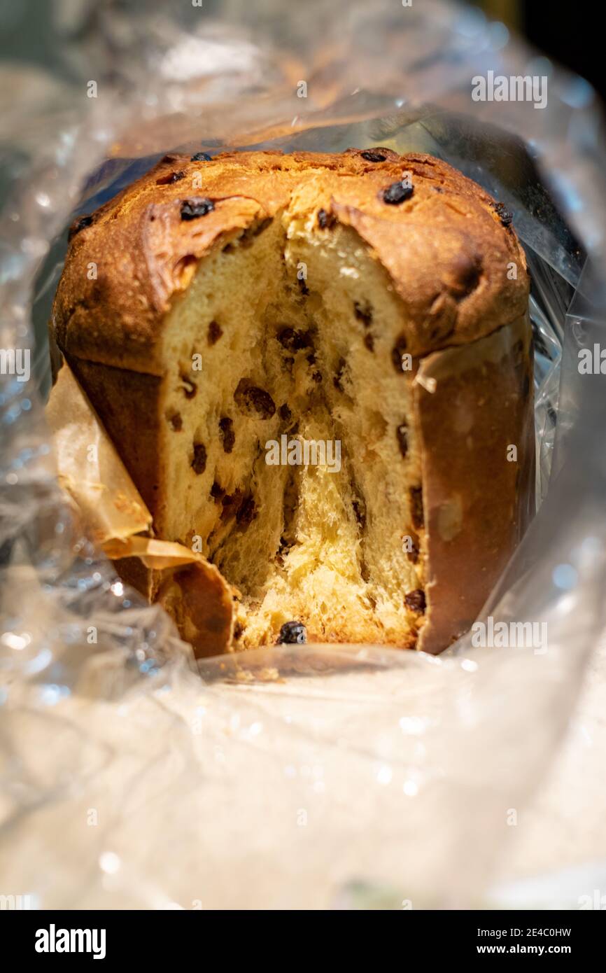 Italian panettone immagini e fotografie stock ad alta risoluzione - Alamy