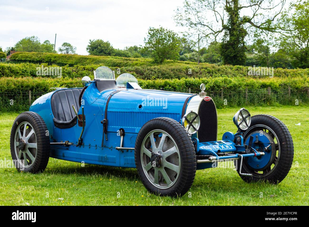 Bugatti blu immagini e fotografie stock ad alta risoluzione - Alamy