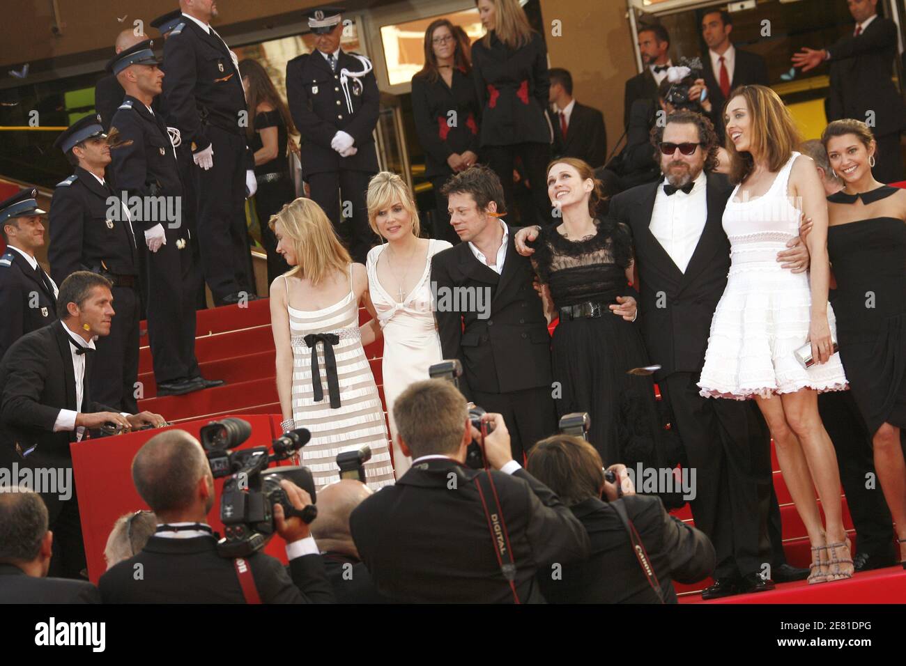 Attrici francesi Emma de Caunes, Marina Hands ed Emmanuelle Seigner ...