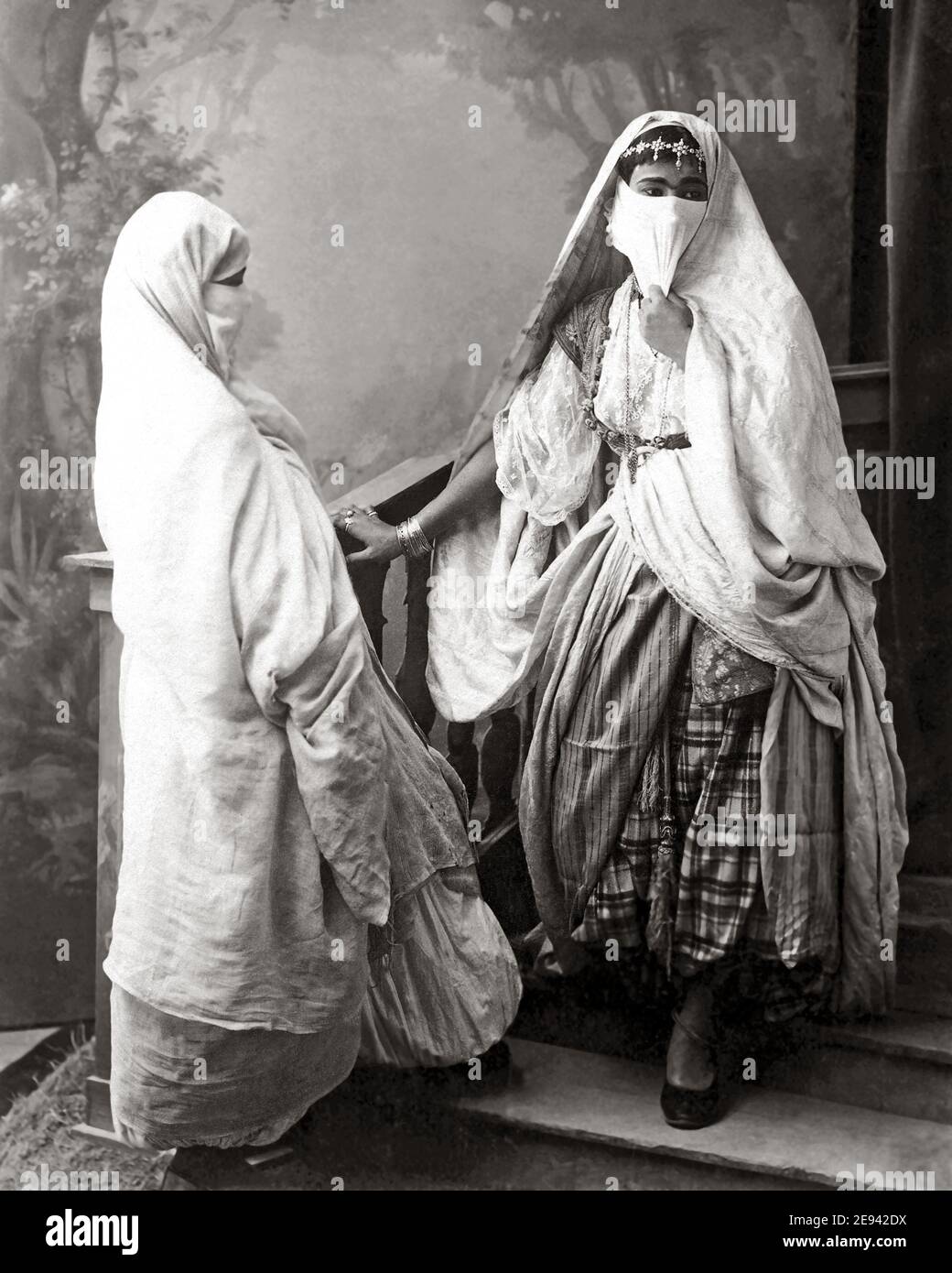 Donne Algerine Immagini e Fotos Stock - Alamy