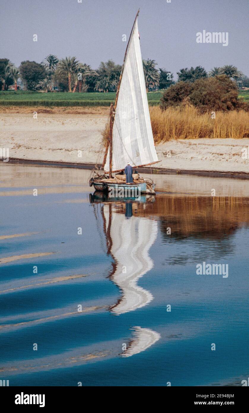 Nave da crociera degli anni '80 immagini e fotografie stock ad alta ...