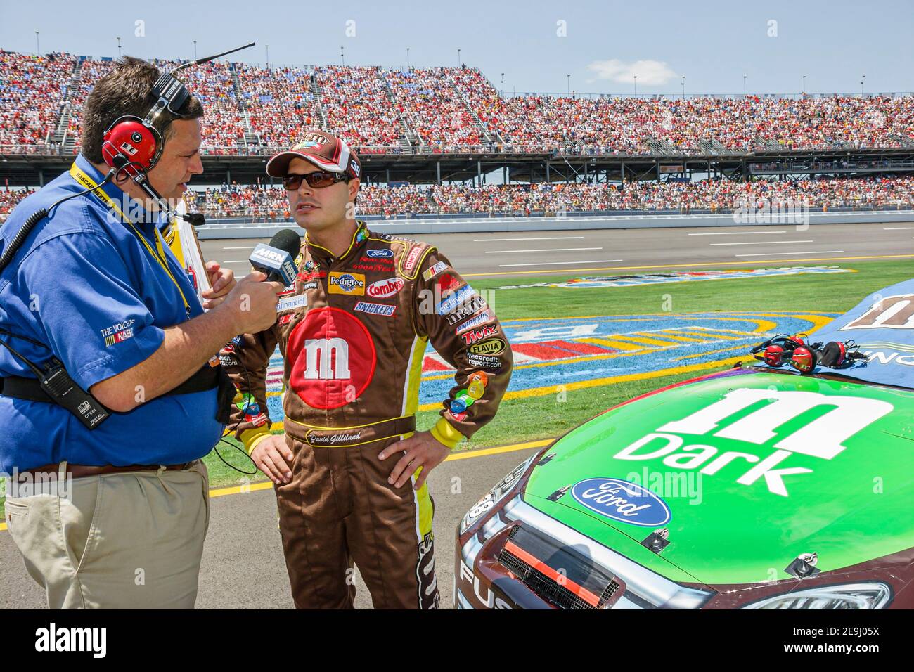 Intervista a david gilliland di stock car racing pit road driver ...
