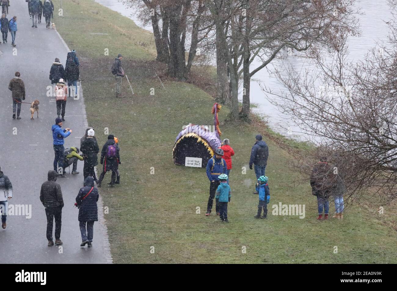 Hochwasser retten immagini e fotografie stock ad alta risoluzione - Alamy