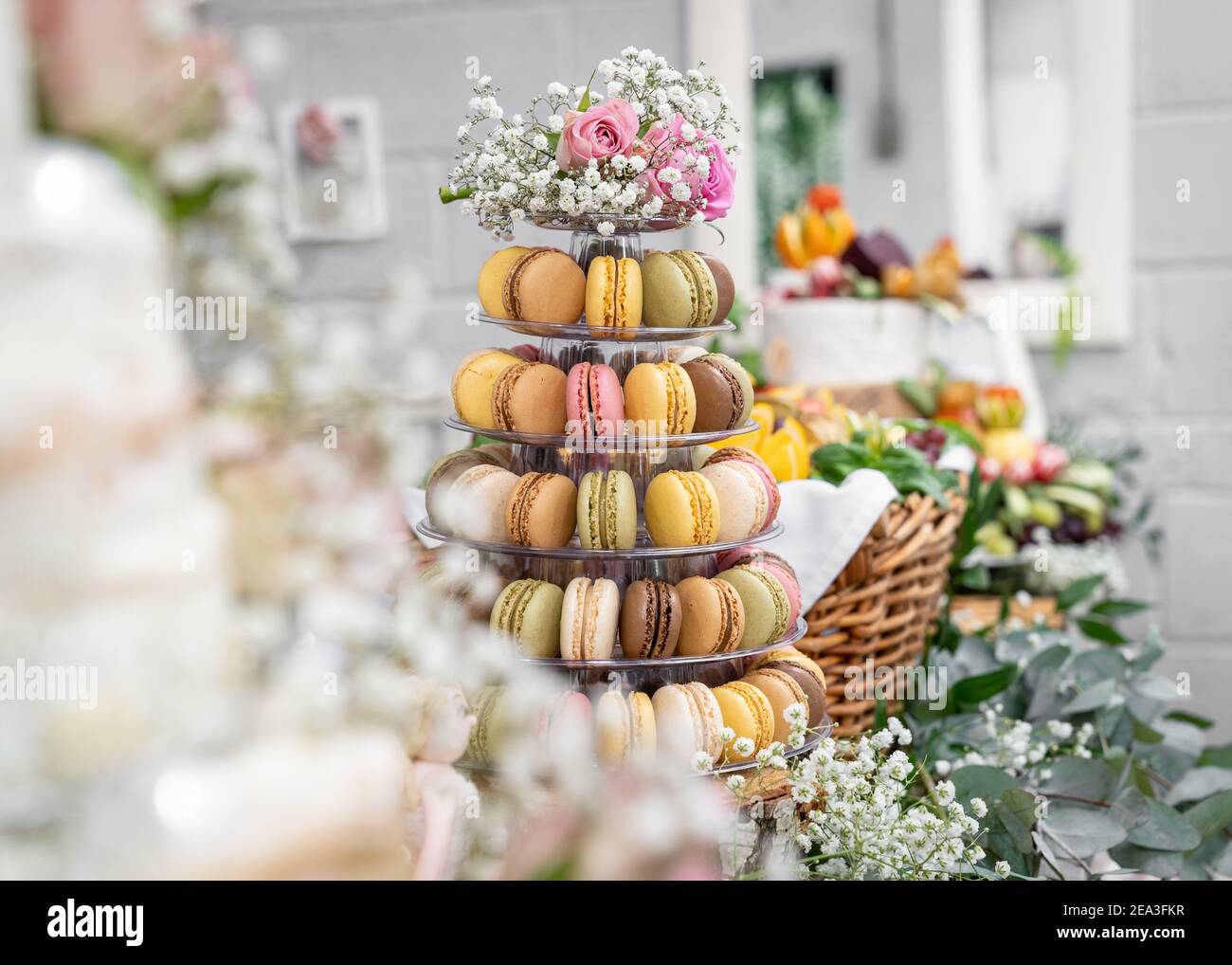 Piramide di macaron immagini e fotografie stock ad alta risoluzione - Alamy