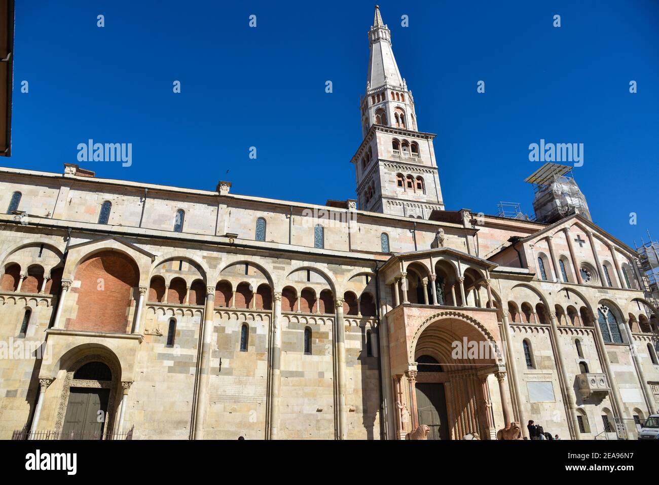 Torre ghirlandina simbolo di modena immagini e fotografie stock ad alta ...