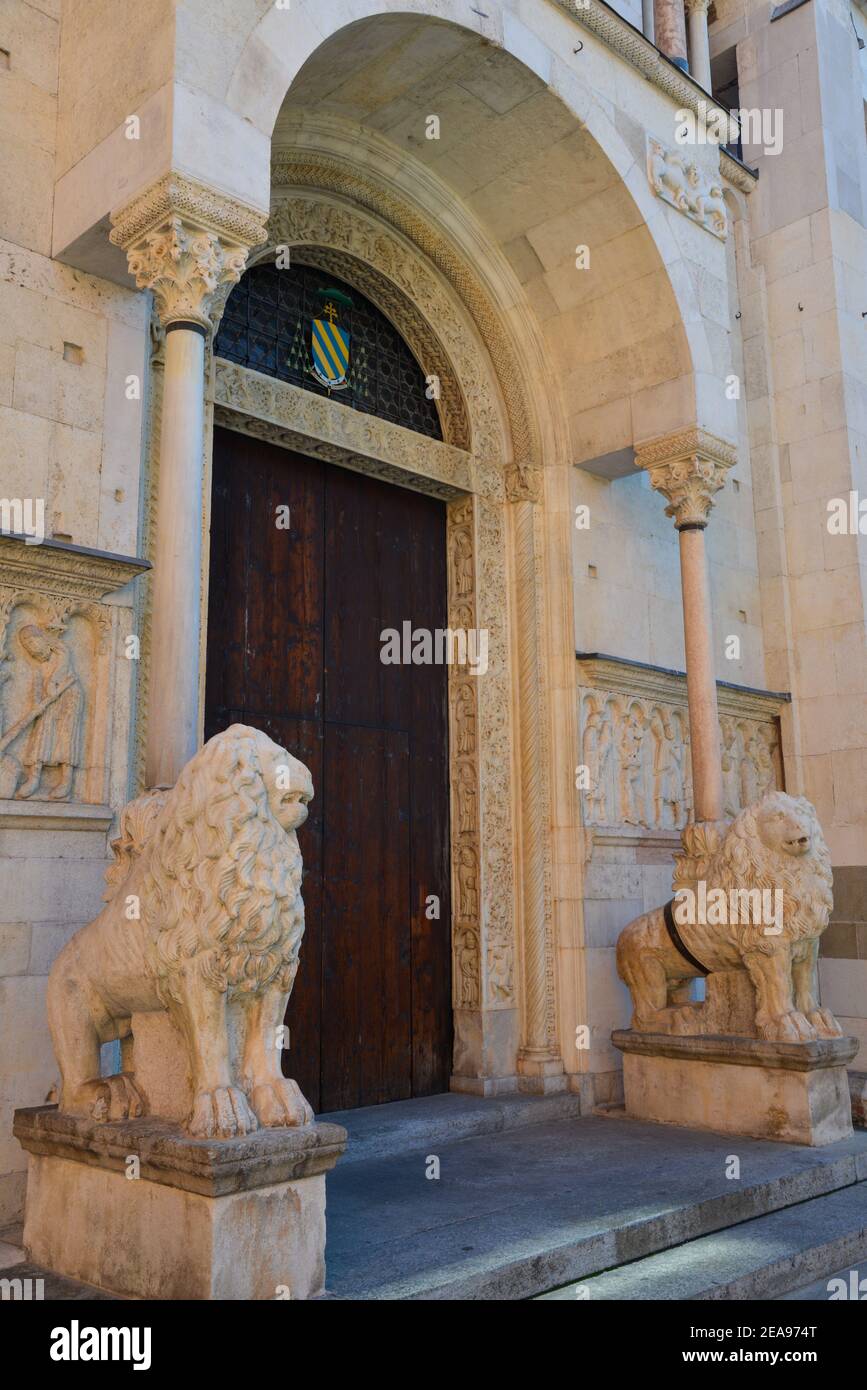 Torre ghirlandina simbolo di modena immagini e fotografie stock ad alta ...