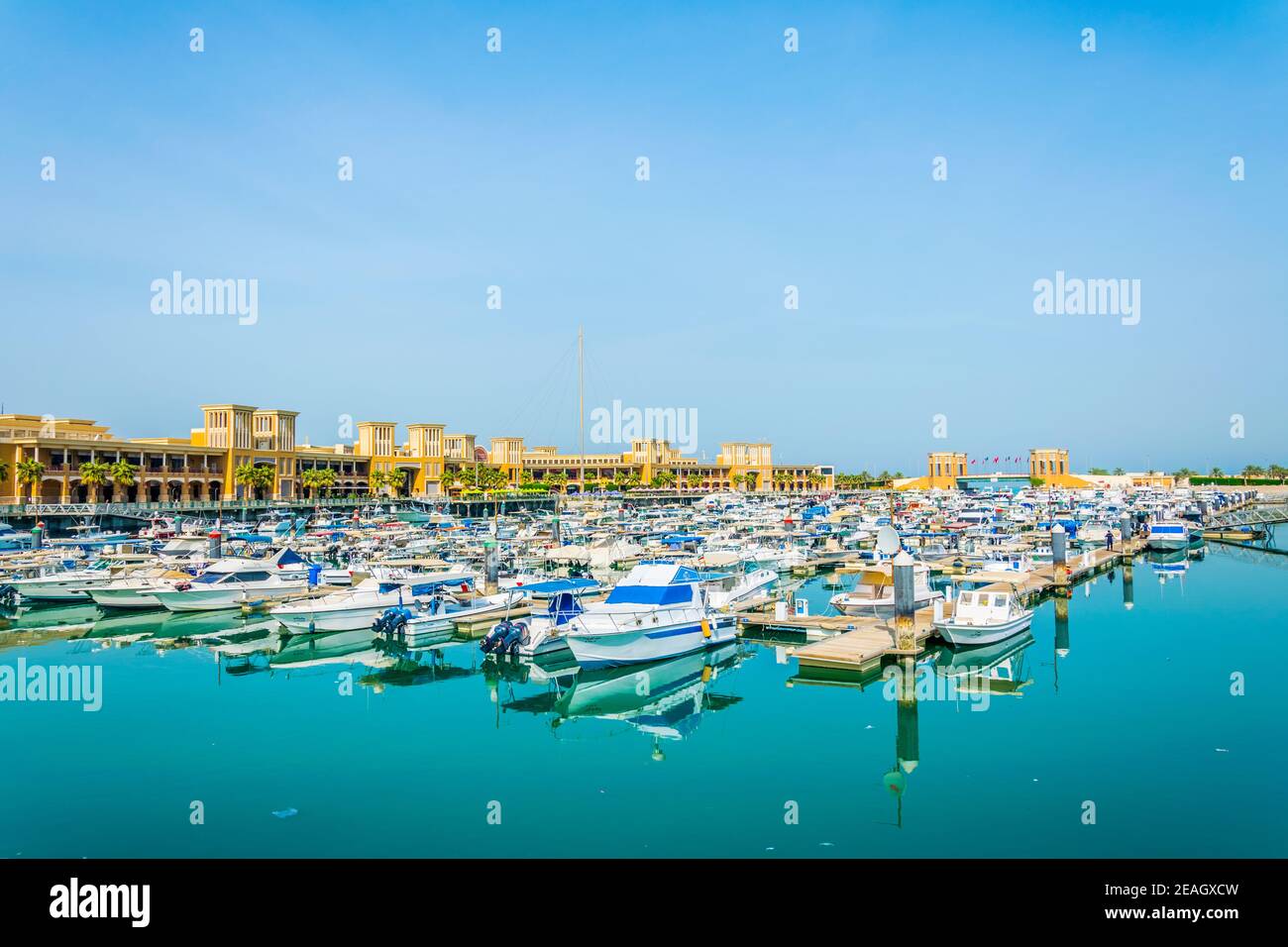 Kuwait city souq sharq immagini e fotografie stock ad alta risoluzione ...