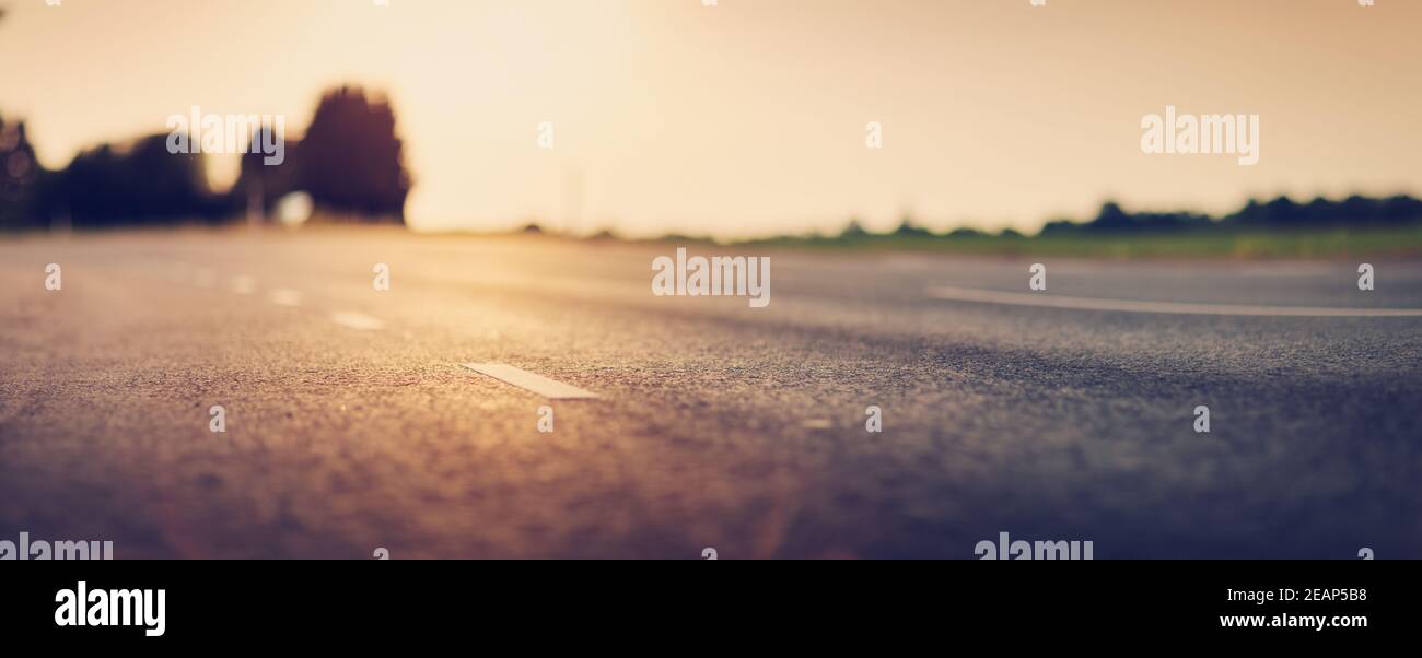 Linee di demarcazione stradale immagini e fotografie stock ad alta ...