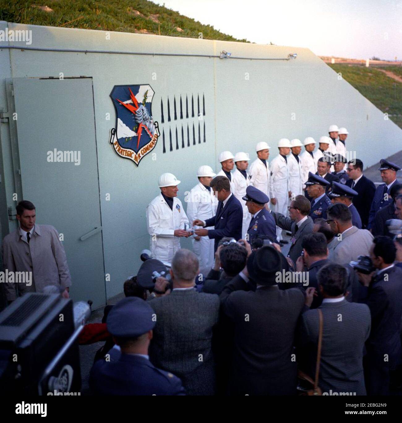 Ssgt r bianco immagini e fotografie stock ad alta risoluzione - Alamy