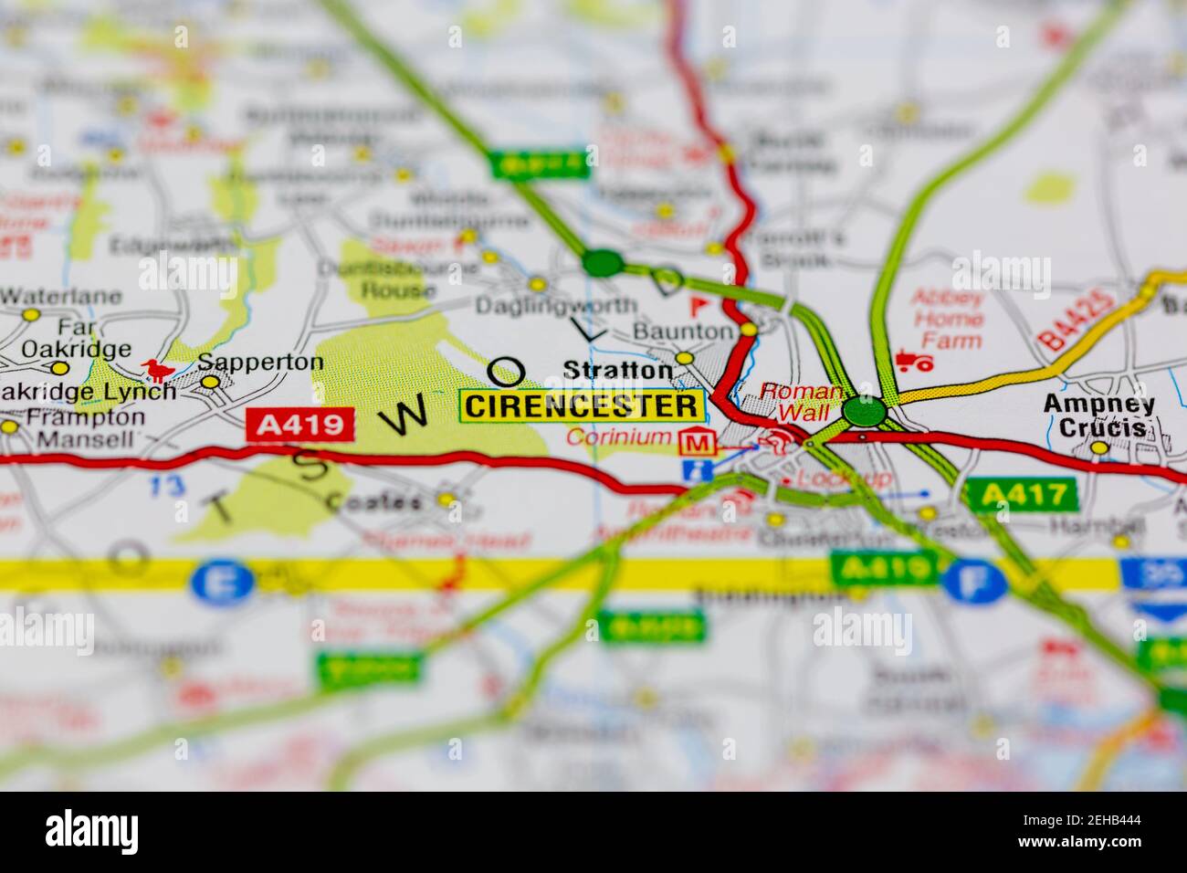 Cirencester e le aree circostanti visualizzate su una mappa stradale o ...