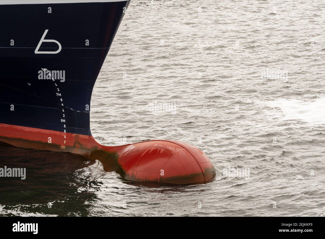 Una nave moderna immagini e fotografie stock ad alta risoluzione - Alamy