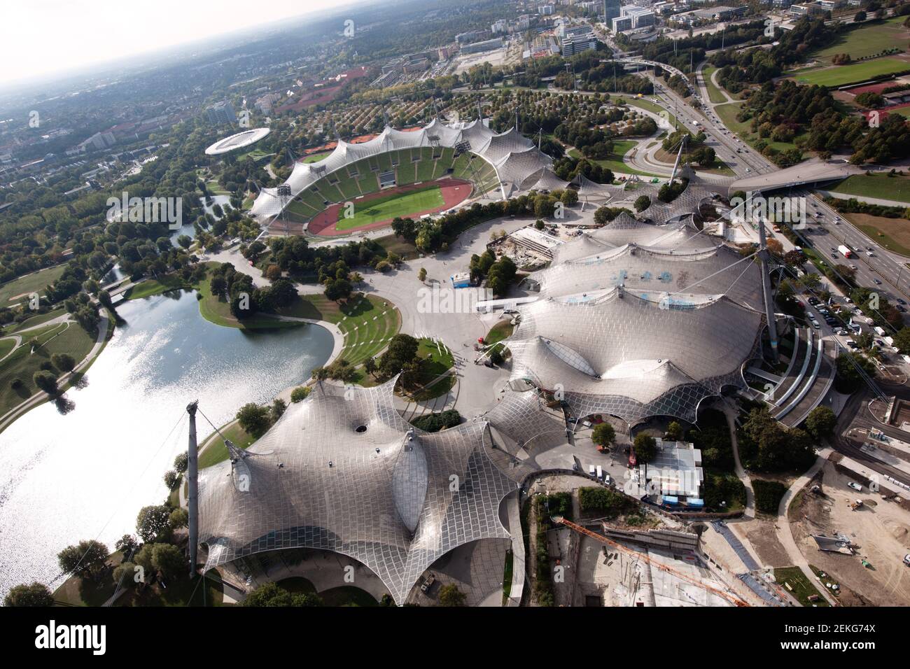 Germania Monaco lo Stadio Olimpico (Olympiapark) progettato da ...