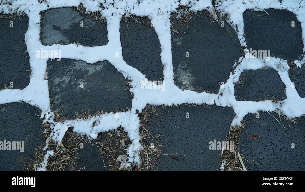 Pavimento innevato immagini e fotografie stock ad alta risoluzione - Alamy