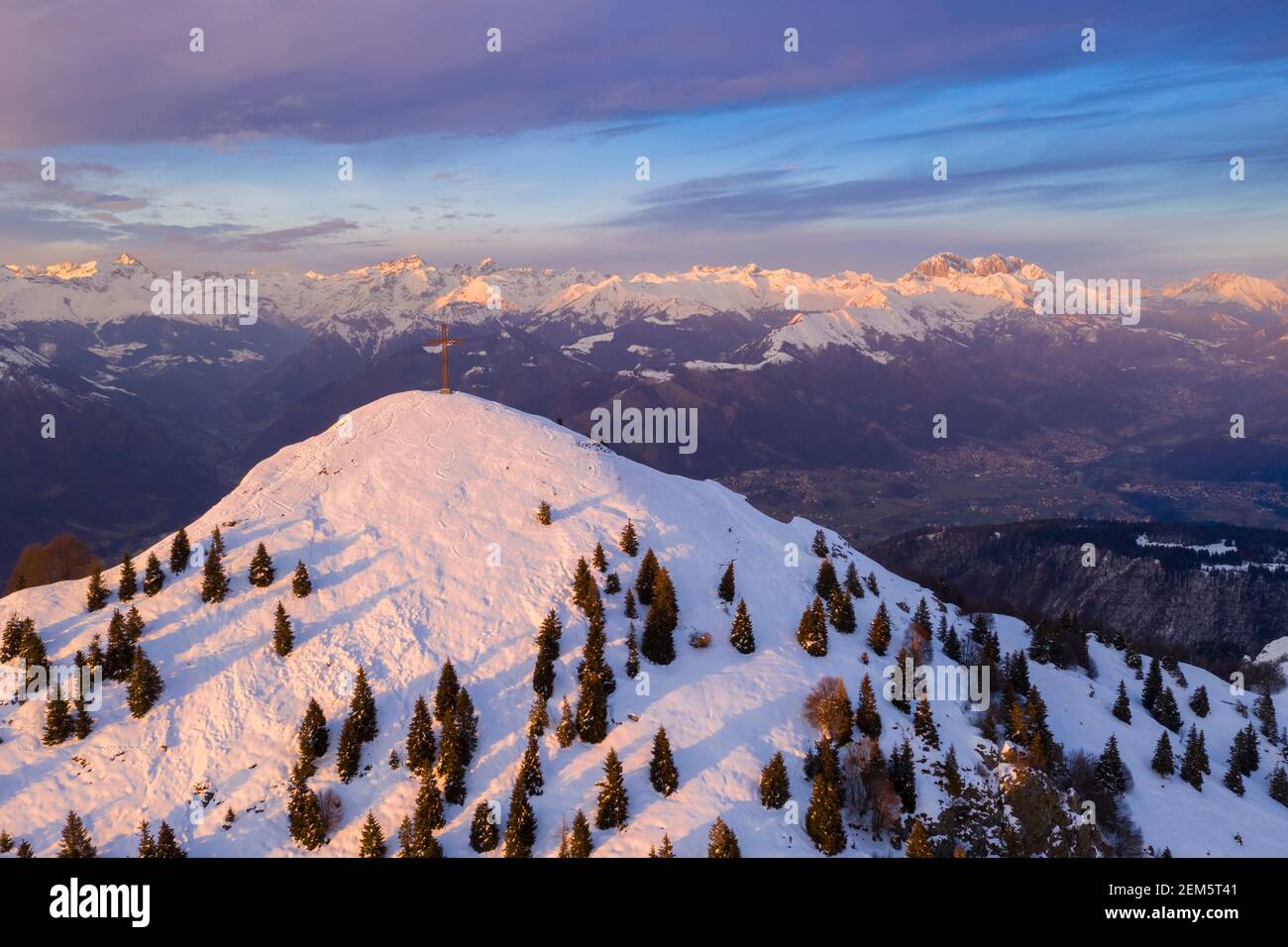 Montagna di farno immagini e fotografie stock ad alta risoluzione - Alamy