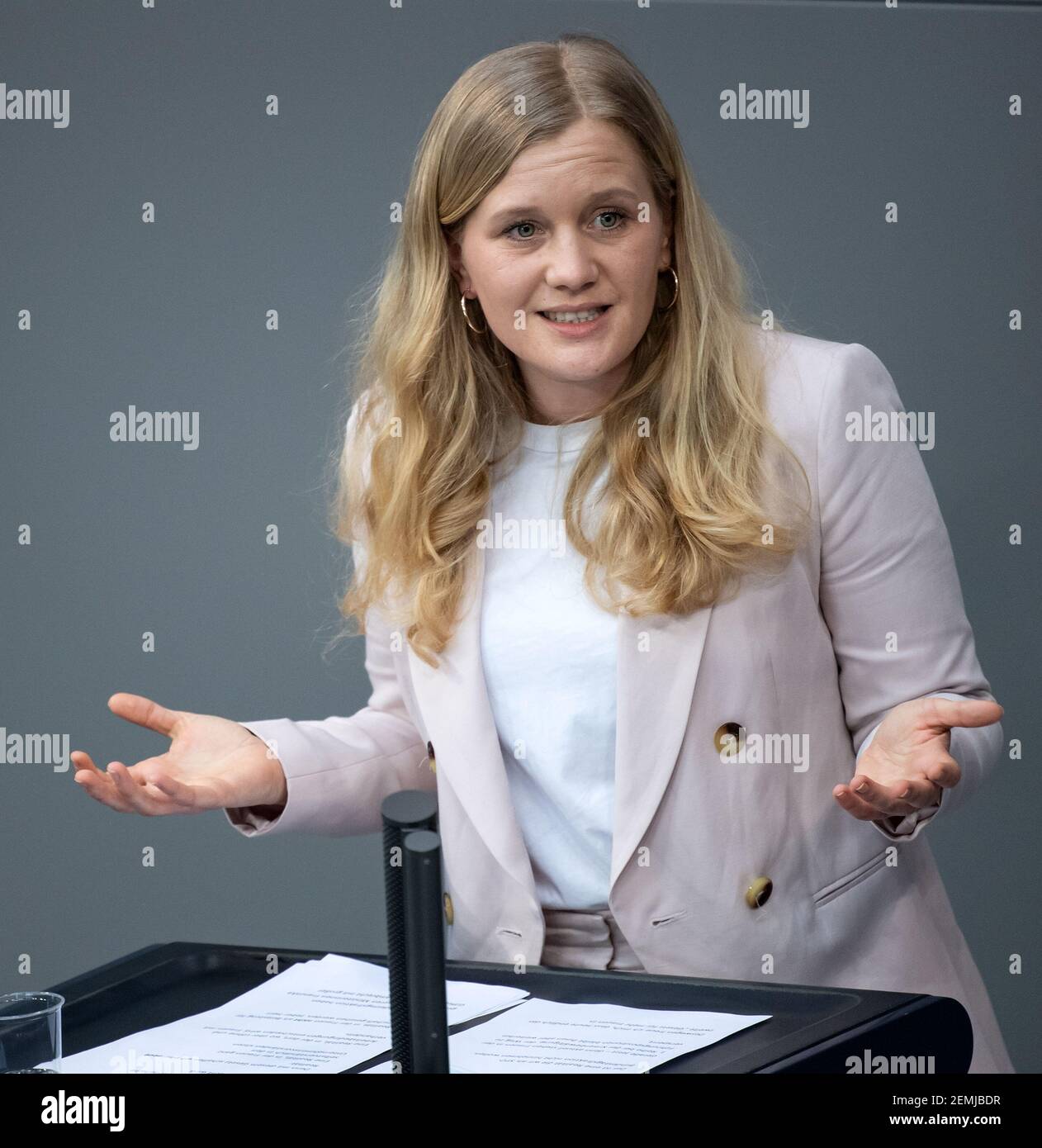 Berlino, Germania. 25 Feb 2021. Josephine Ortleb (SPD) interviene alla ...