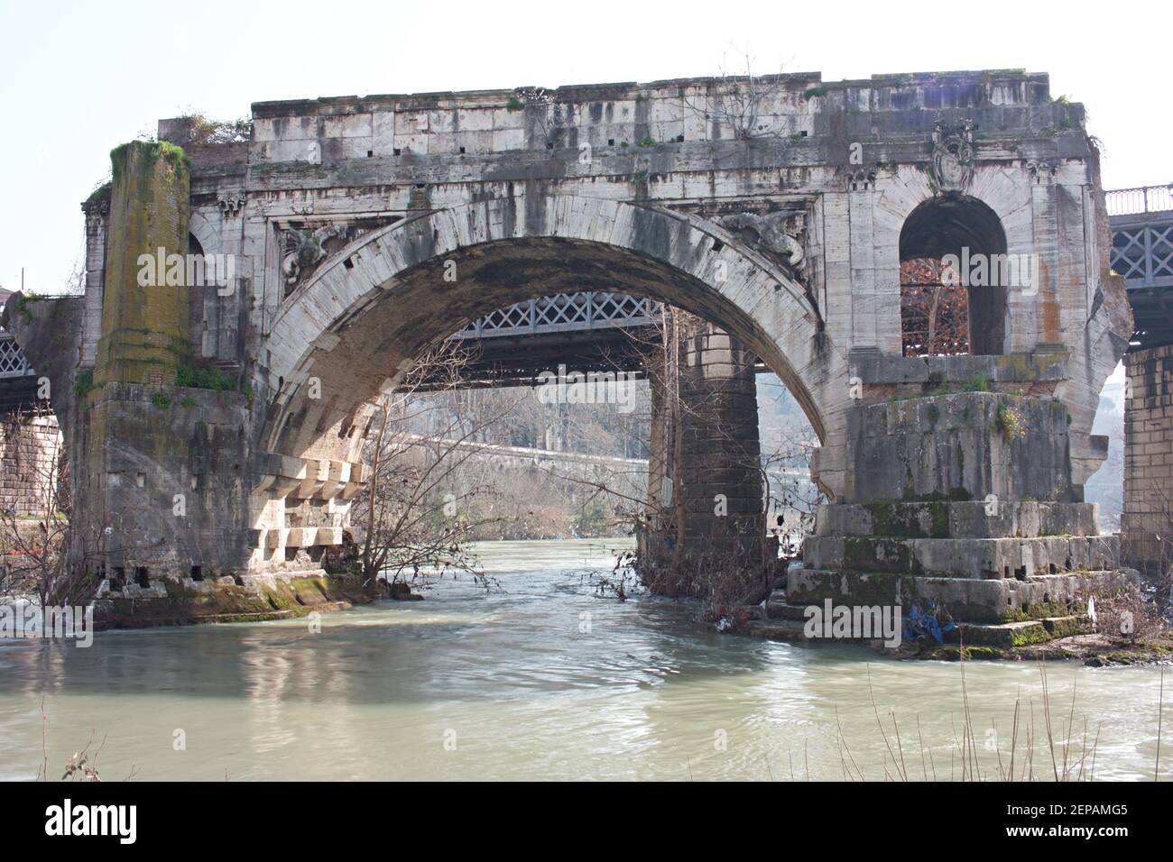 Ponte rotto broken bridge rome immagini e fotografie stock ad alta ...