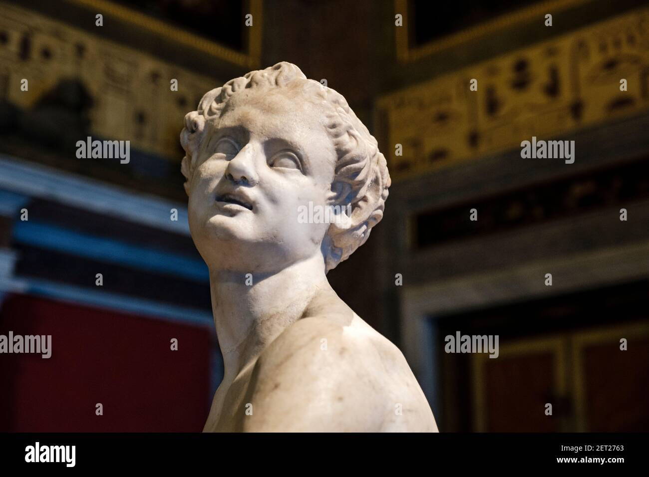 Arte romana, dettaglio Satiro su Delfino, Satyr Riding a Dolphin ...