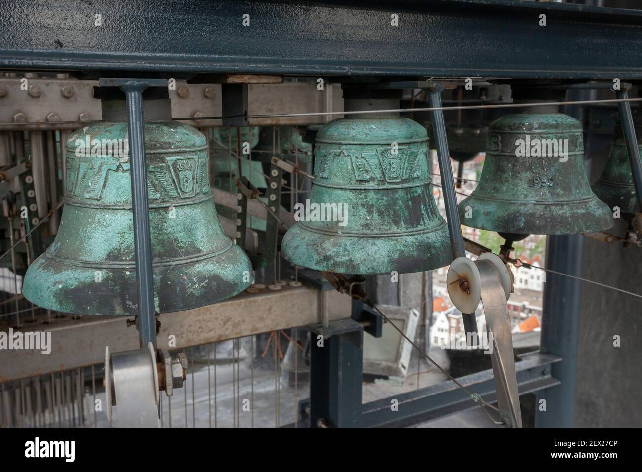 Antiche campane di carillon (la più grande di François Hemony), nella ...